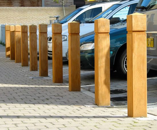 ESG 200/1500 Epping square timber bollard with groove | Furnitubes International | ESI External ...