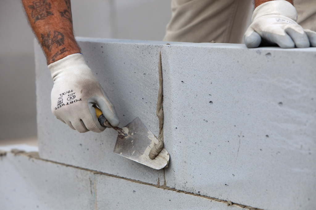 Sustainable aircrete blockwork for custom-build home | H+H UK | ESI ...