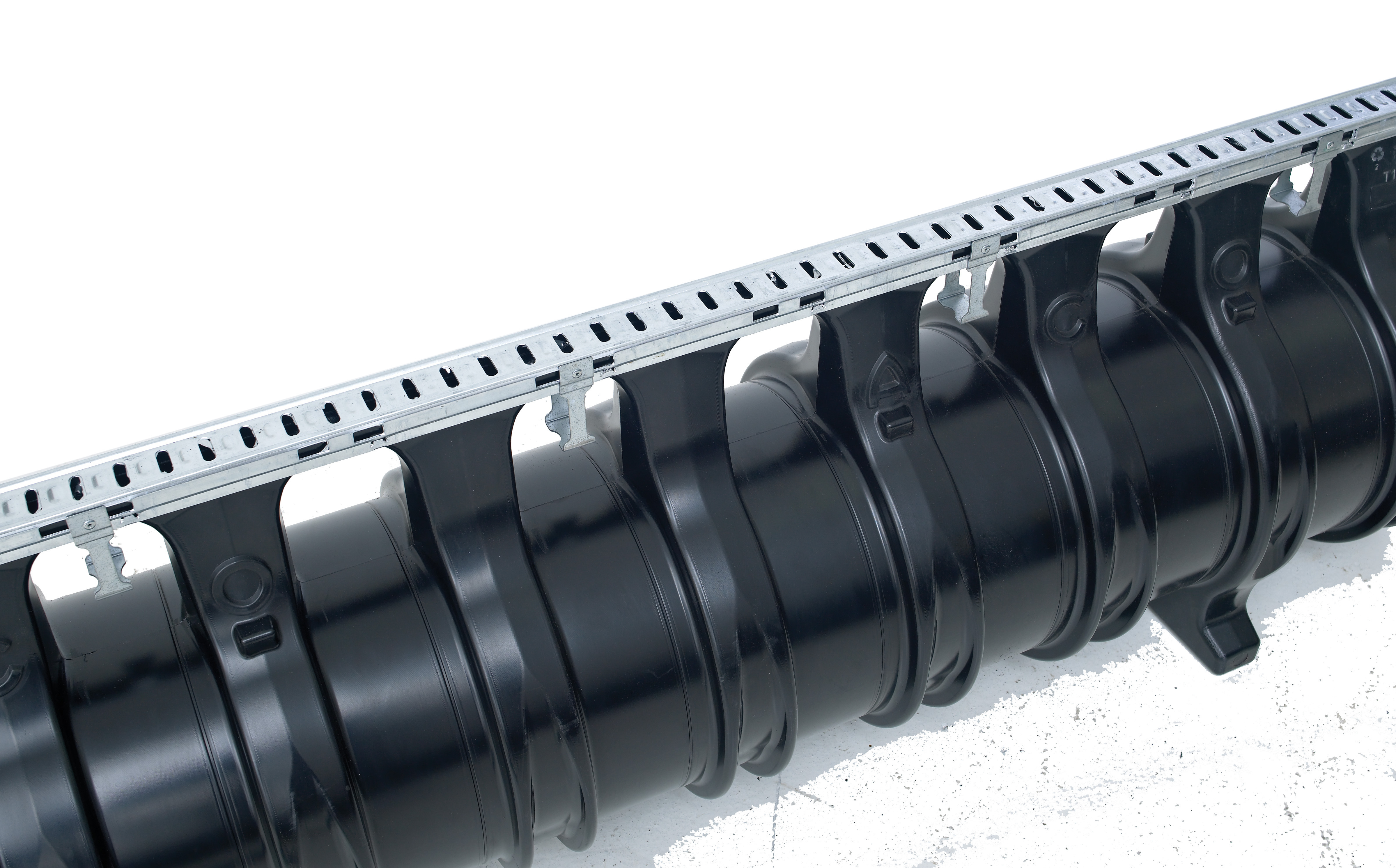 ACO Qmax® slot drainage system | ACO Water Management | ESI External Works