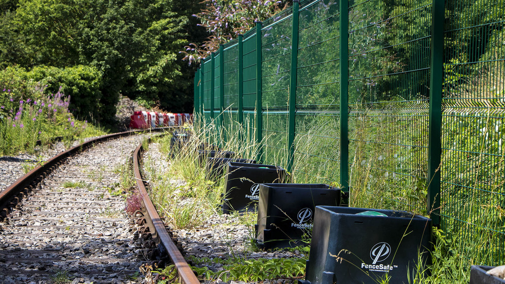 Temporary fencing for HS2 enabling works, Old Oak Common | CLD Physical ...