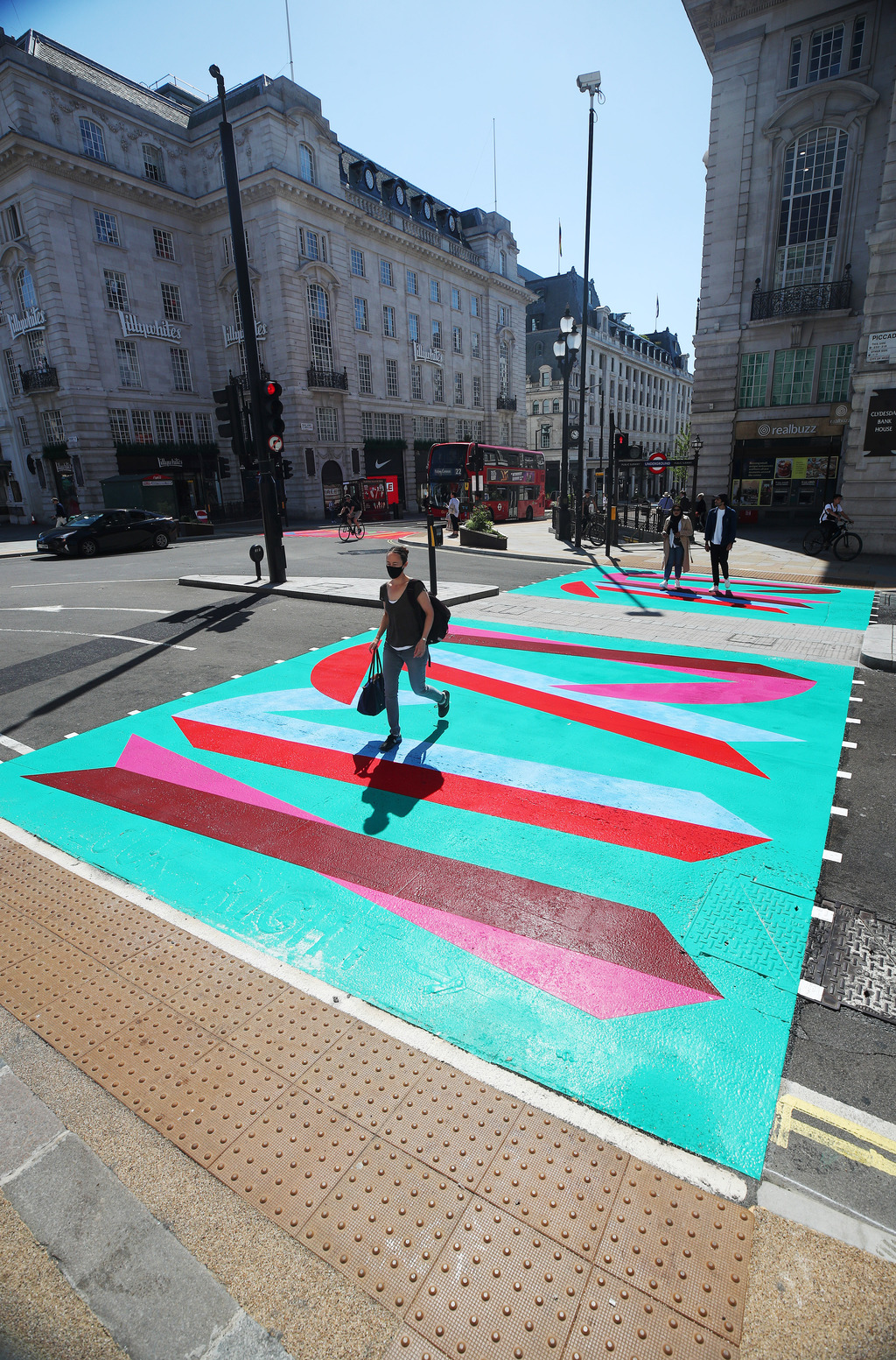 Artistic markings for road crossings - Piccadilly | Geveko Markings ...