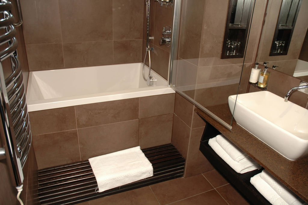 Bespoke baths designed for Southport Hotel | Design & Form | ESI ...