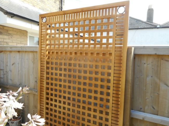 Bespoke wooden trellis panels | Vertopia Gardens | ESI External Works