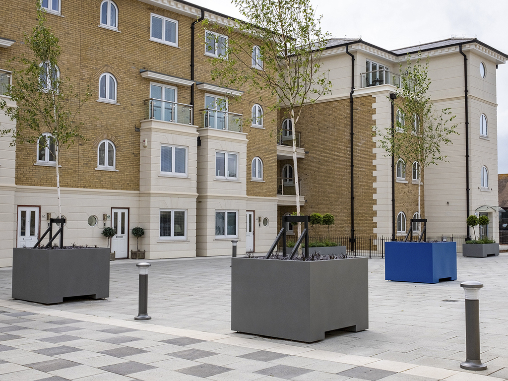 Bespoke steel planters for Hamilton Quay podium deck | IOTA | ESI ...
