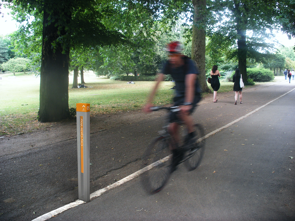 Route and destination markers - mark® | fwdesign | ESI External Works