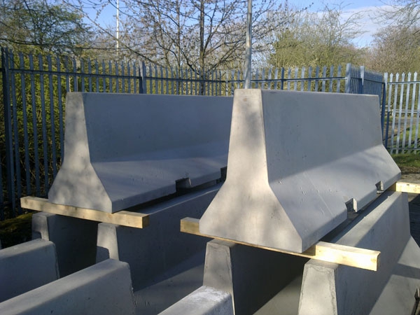 Jersey interlocking concrete safety / security barriers | Elite Precast ...