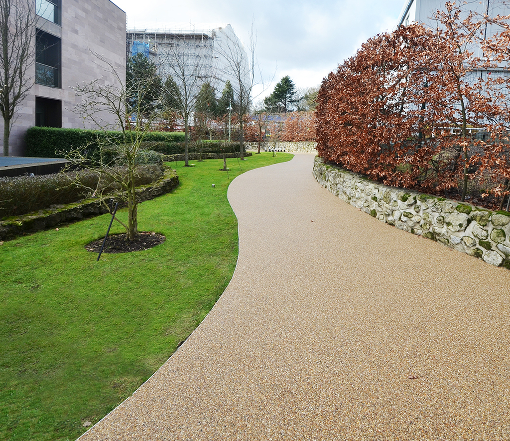 Resin bound permeable pathways for London development | Clearstone ...