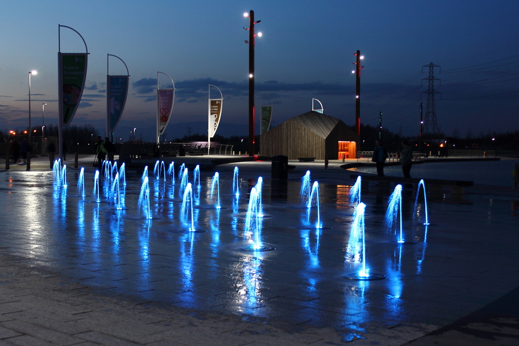 Colour changing jet water features, The Helix, Falkirk | Fountains ...