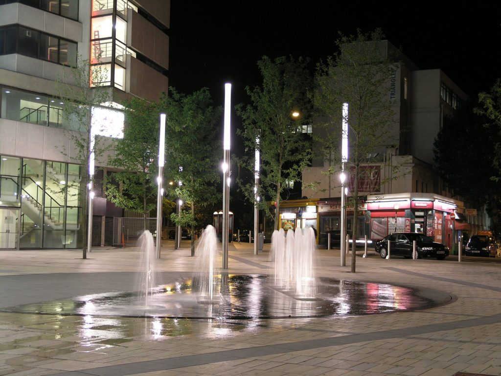 Dry plaza water feature - Lyric Square, Hammersmith | Fountains Direct ...