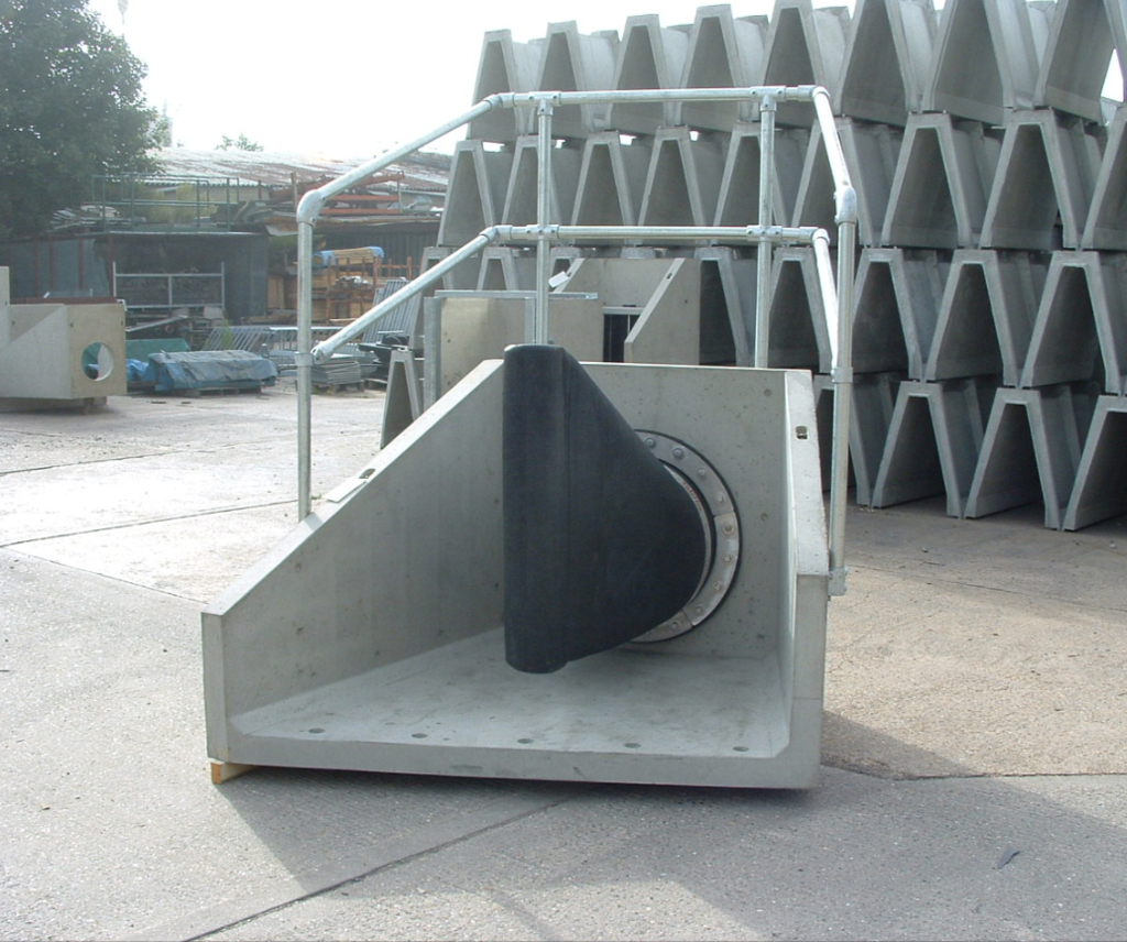 Concrete headwalls with Tideflex valves | Althon | ESI External Works