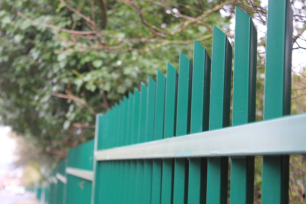 Vertical bar fencing secures golf club perimeter | Jacksons Fencing ...