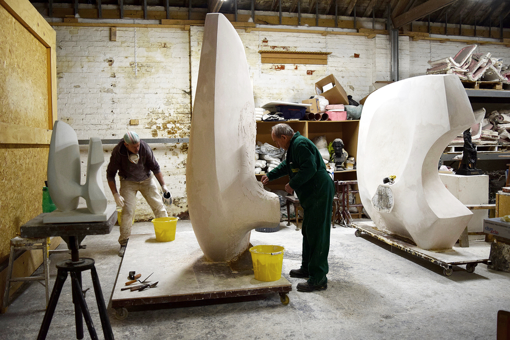 Epsilon 2.5m-high bronze sculpture for Marchmont House | Keith McCarter ...