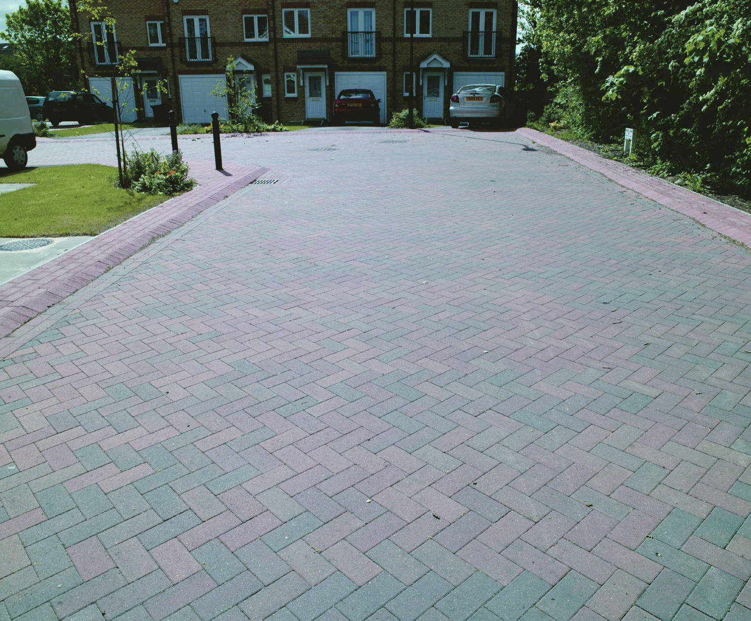 Keyblok Pencil Edge concrete block paving | Marshalls | ESI External Works