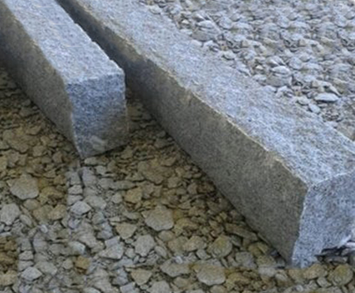 Stone kerbs in granite, sandstone or other materials | Pomery Natural ...