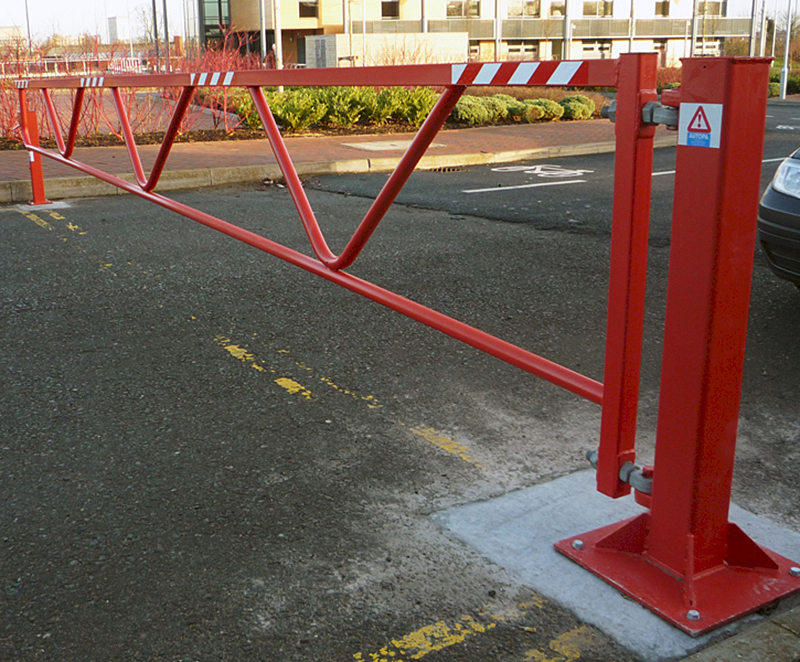AUTOPA manually-operated steel swing gates | AUTOPA | ESI External Works