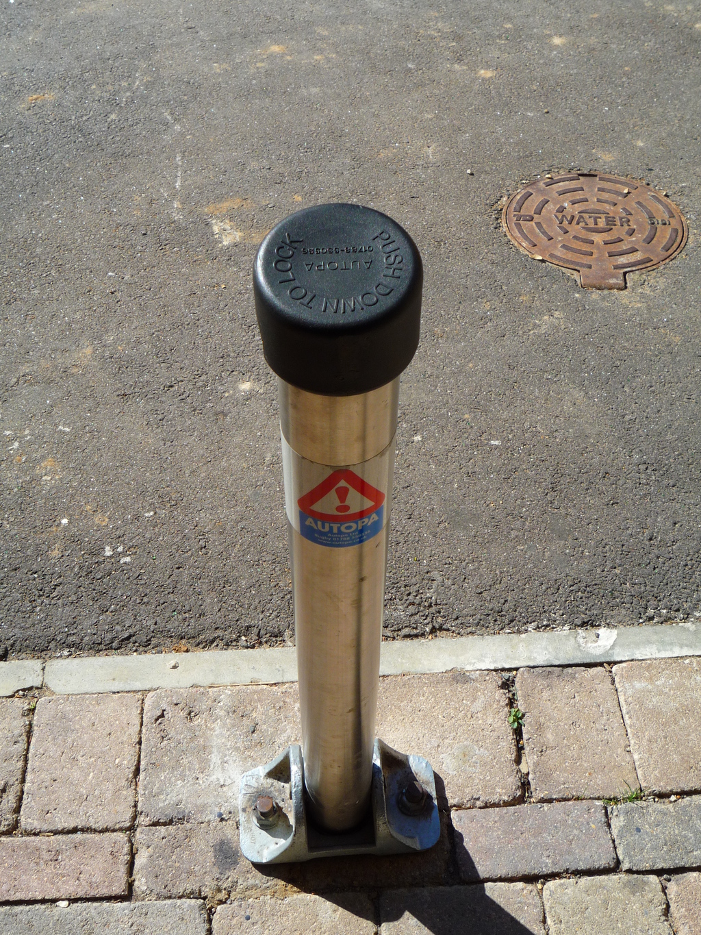 AUTOPA hinged lockable parking posts | AUTOPA | ESI External Works