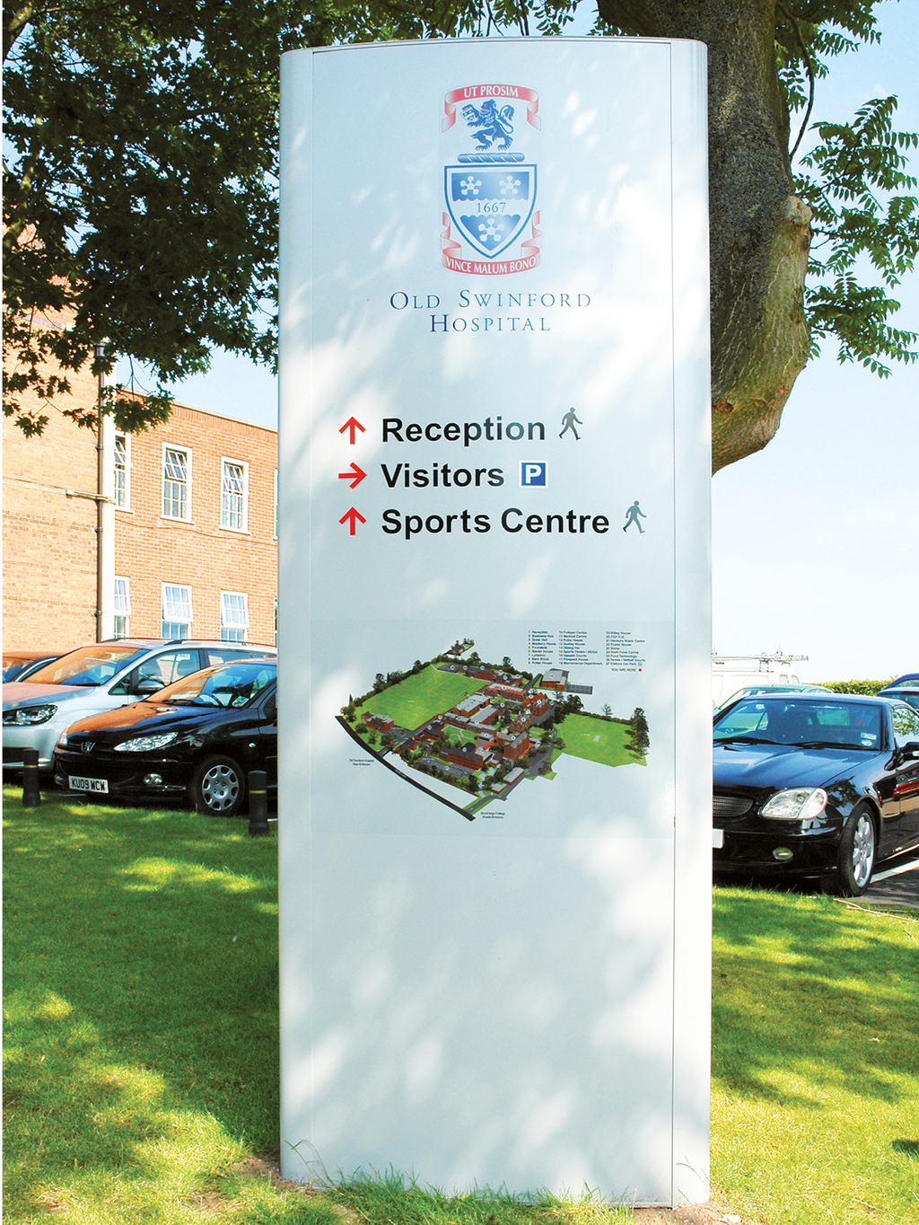 Infocurve large curved monolith and totem signs | Signscape and ...