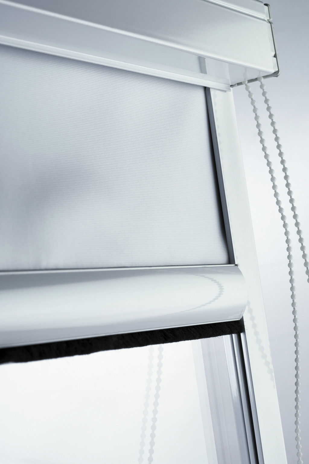 Chain operated dim-out blind system | Silent Gliss | ESI Interior Design