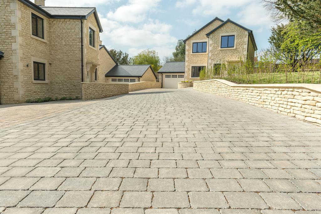Hydropave Tegula Rumbled Permeable Block Paving | Tobermore | ESI ...