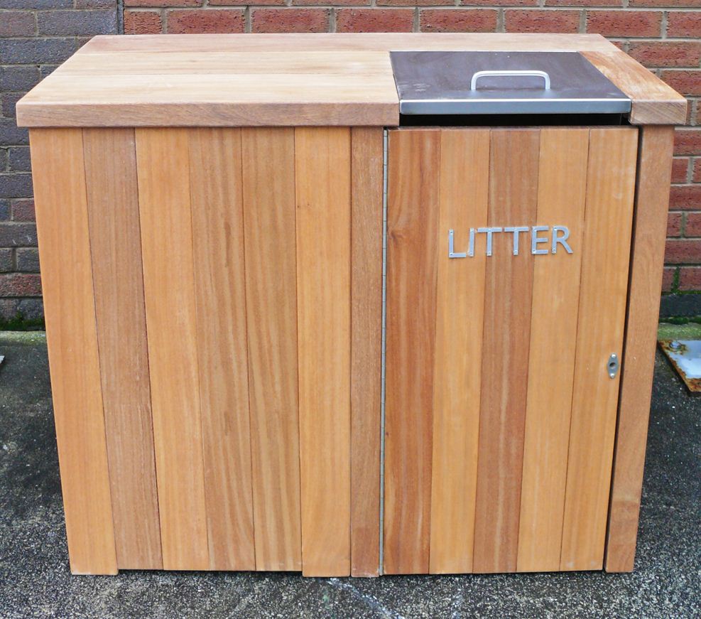 LBSH 112 square lockable hardwood litter bin | Woodscape | ESI External ...