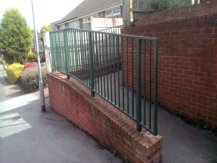 P4 pedestrian parapet guardrail | Alpha Rail | ESI External Works