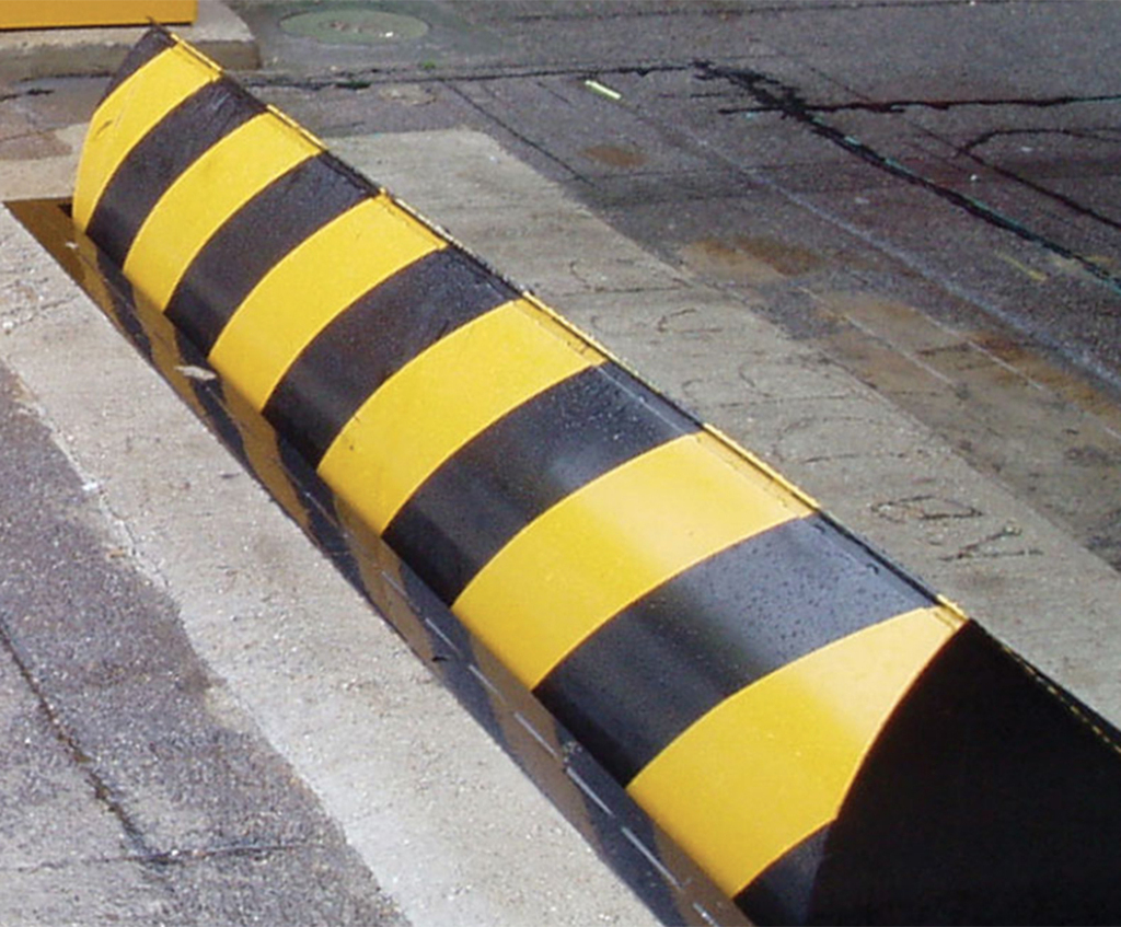 RB680 hydraulic road blocker | Avon Barrier | ESI External Works