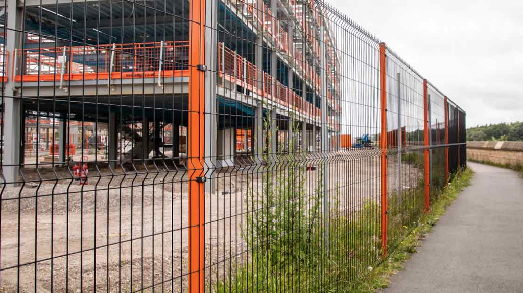 VGuard - economic GP rigid panel mesh fence with V Beam | Barkers ...