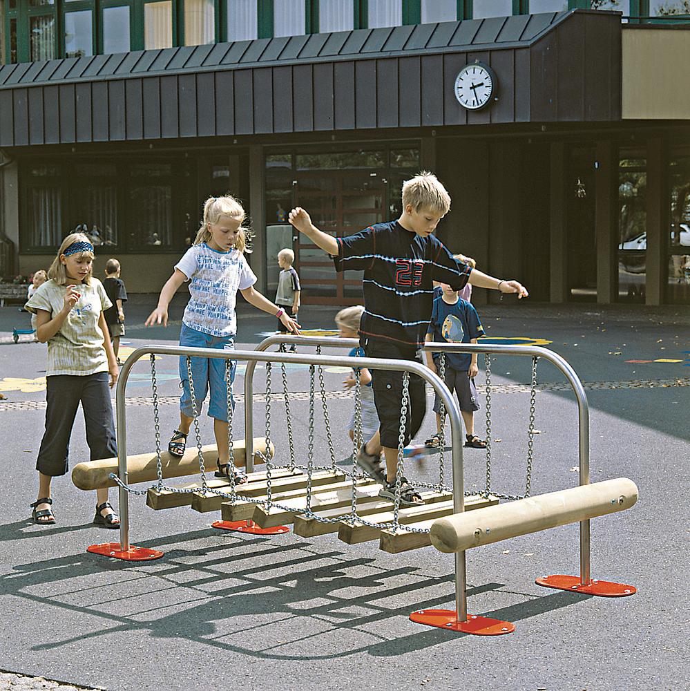 eibe Wobbly balance Bridge | eibe Play Ltd | ESI External Works