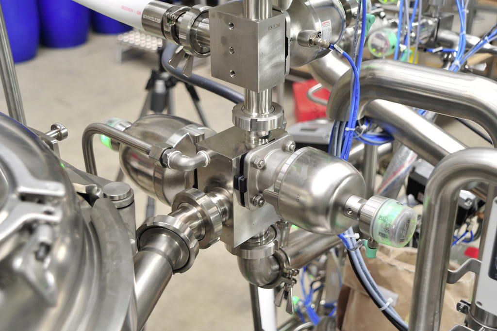 Sterile valve applications - eye ointment production | GEMÜ Valves ...