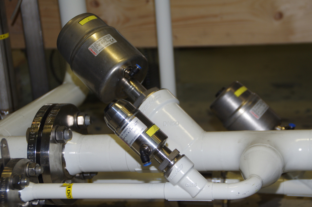 Hygienic valves for pharmaceutical steam sterilising | GEMÜ Valves ...