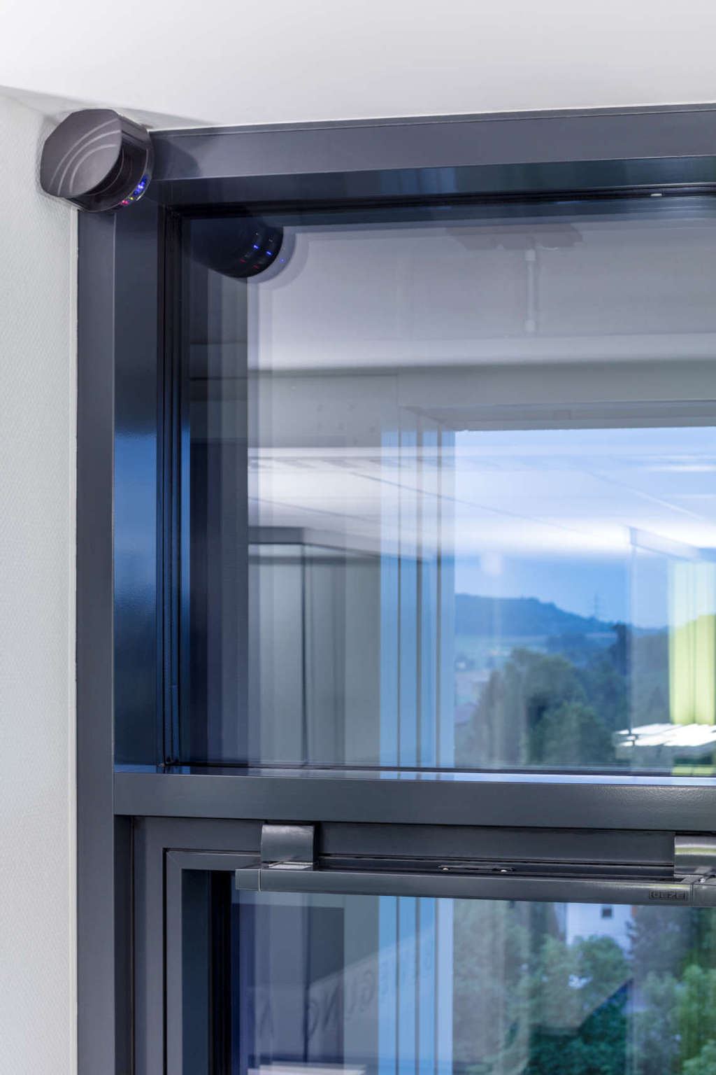 Slimchain chain drives for windows | GEZE UK | ESI Building Design