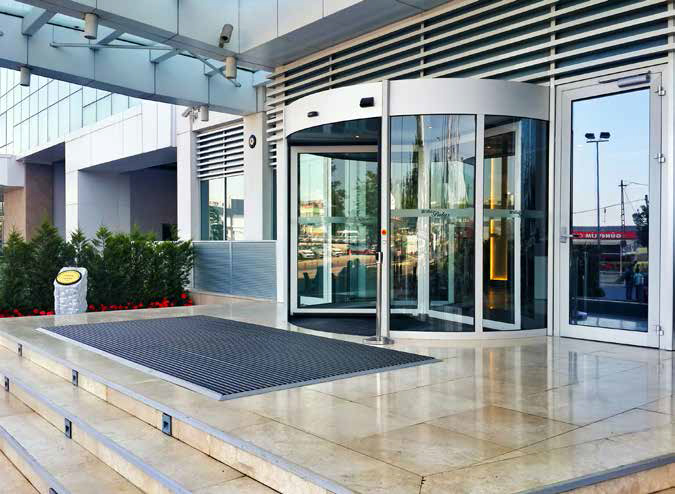 TSA 355 automatic or manual revolving door system | GEZE UK | ESI ...