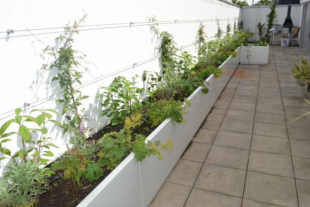 Stratum aluminium modular planters | Street Design | ESI External Works