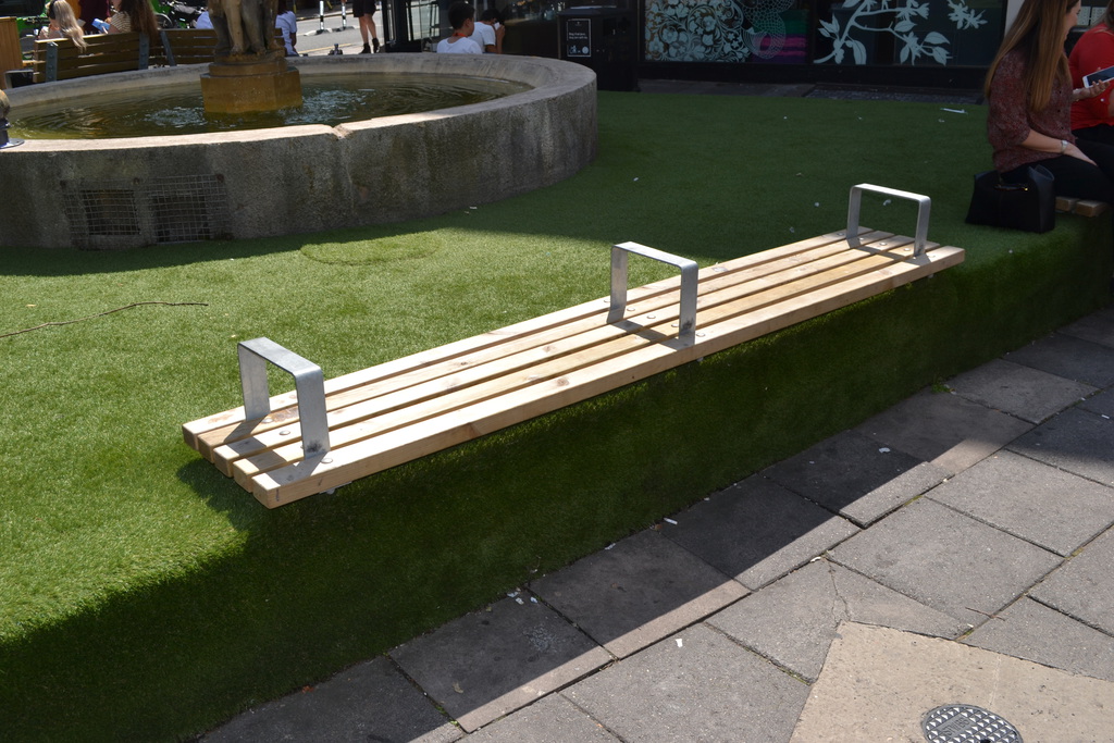 Integrated planters and seating for town centre | Street Design | ESI ...