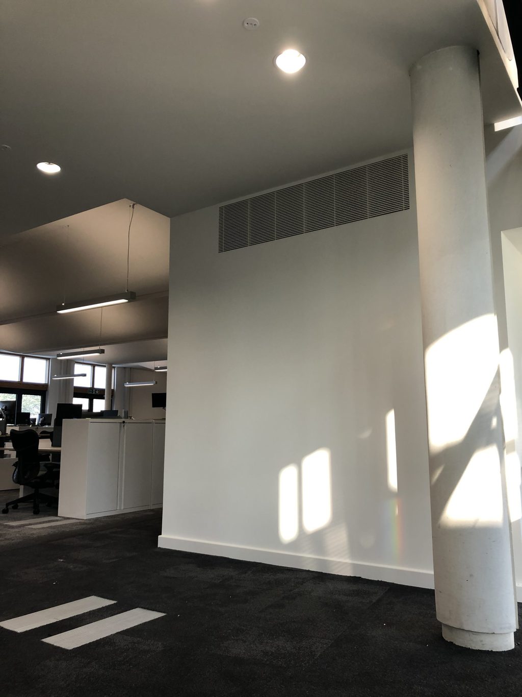 Underfloor air conditioning system for global HQ | AET Flexible Space ...