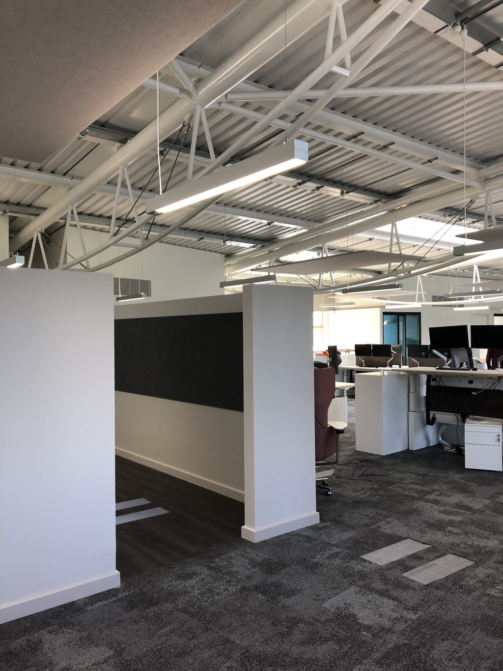 Underfloor air conditioning system for global HQ | AET Flexible Space ...