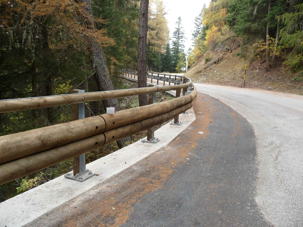 T40 BP timber bridge parapet system | Urban Fencing | ESI External Works
