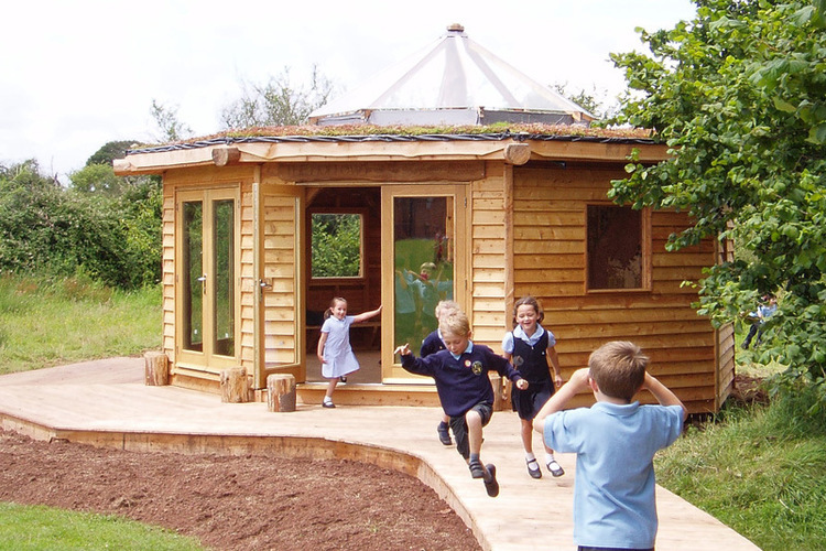 Bespoke timber-framed outdoor classrooms | Roundwood Design | ESI ...