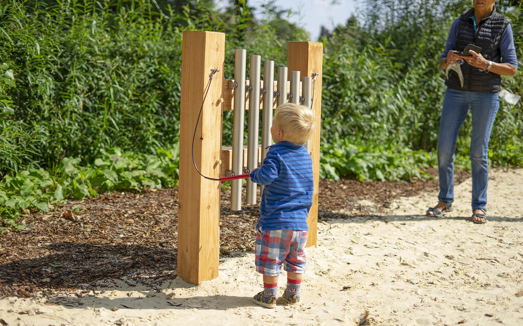 Musical chimes for playgrounds | Duncan & Grove | ESI External Works