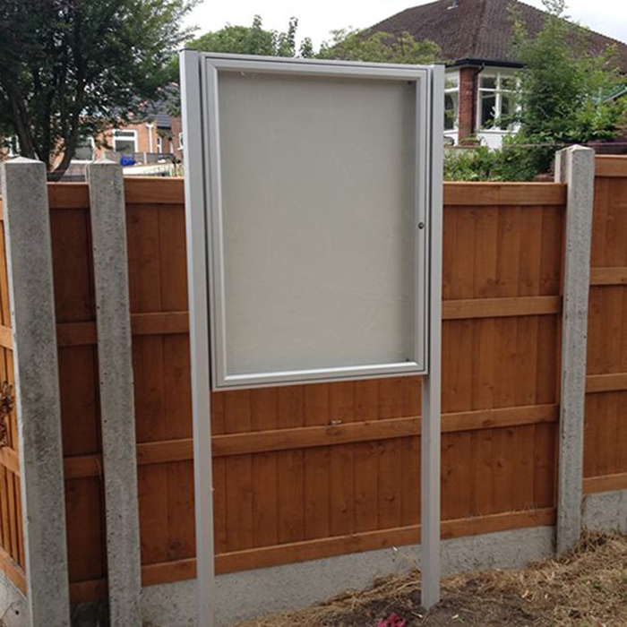 Classic 58 - post mounted outdoor noticeboard | Notice Board Company ...