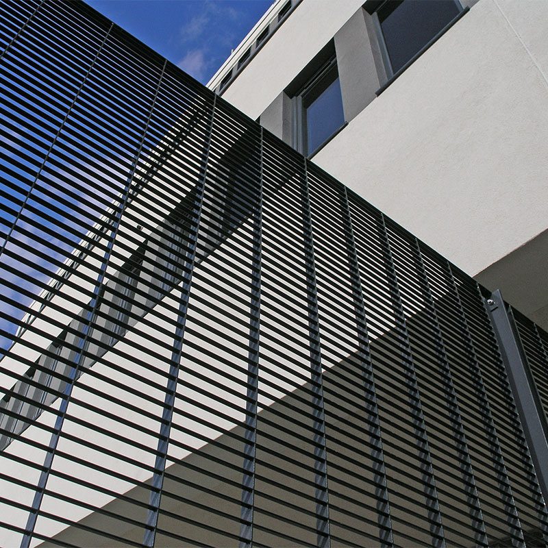 Torino pressure-locked steel grating fence | Lang+Fulton | ESI External ...