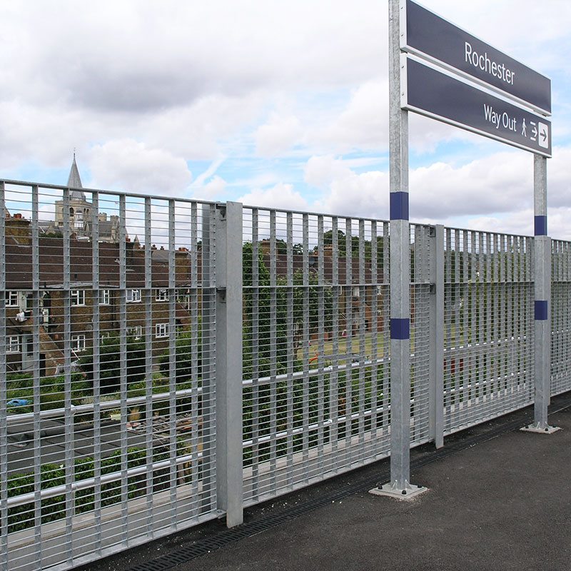 Torino pressure-locked steel grating fence | Lang+Fulton | ESI External ...