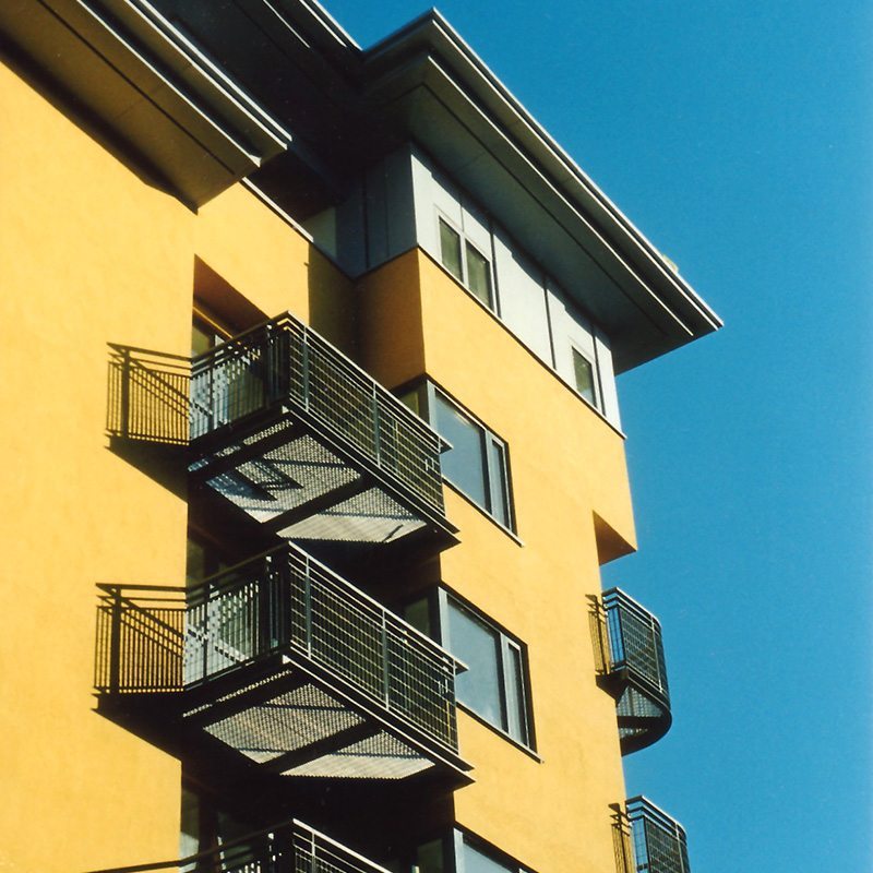 Steel grating panels for balustrades and balconies | Lang+Fulton | ESI ...