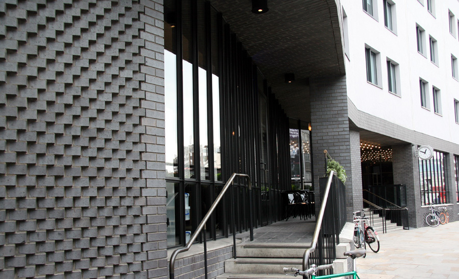 Staffordshire Blue extruded brick slips | Ketley Brick Company | ESI ...