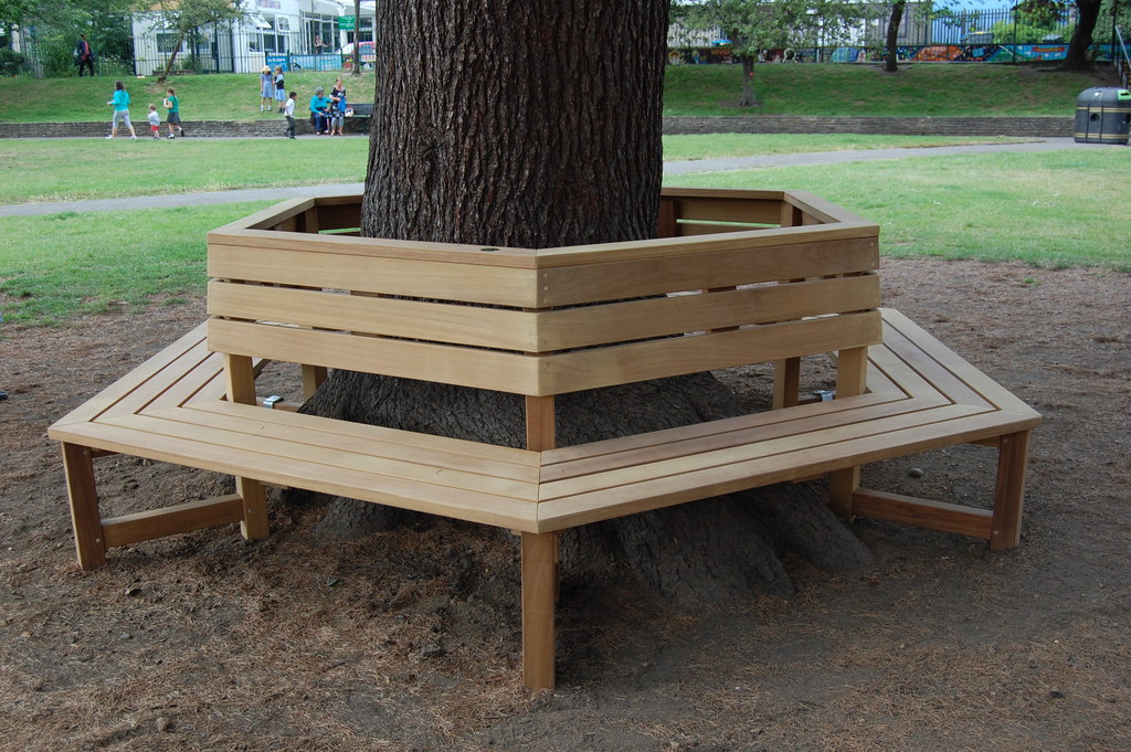 Hardwood tree seats | Branson Leisure | ESI External Works