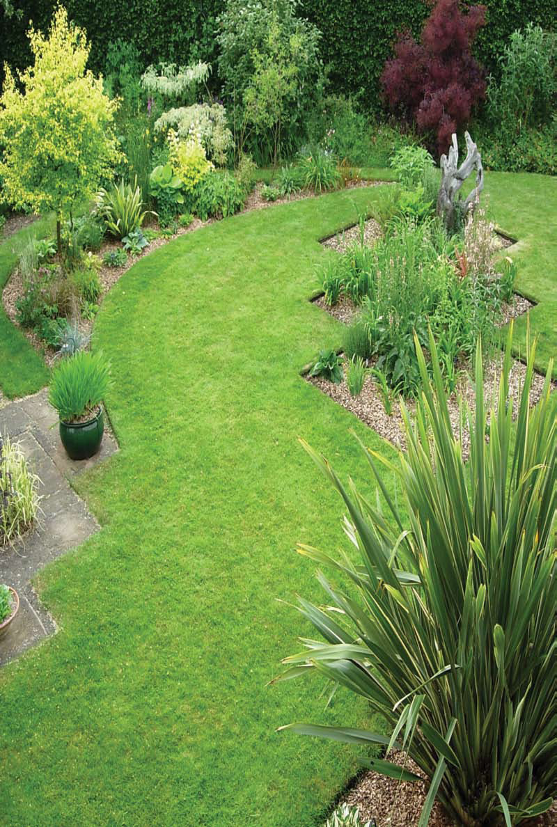 Rite-Edge Standard aluminium edging for lawns | Rainbow Professional ...