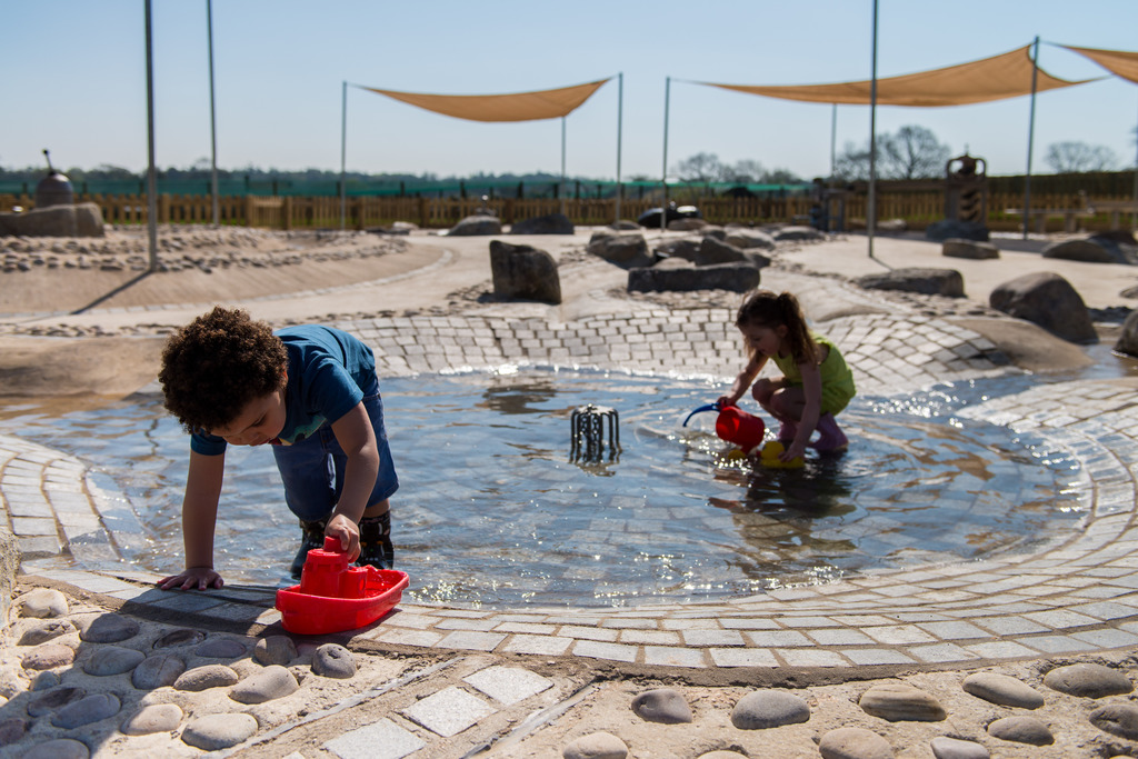 Bespoke water play features for children's farm park | Timberplay | ESI ...