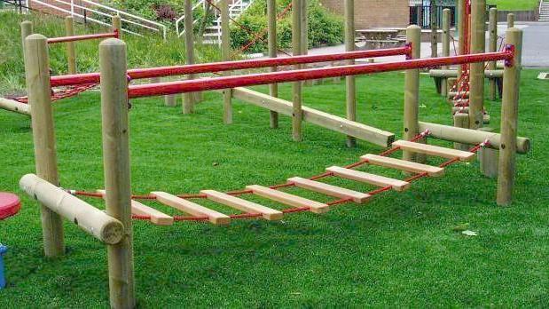 Low level timber trim trails | Massey & Harris (Eng) Ltd | ESI External ...
