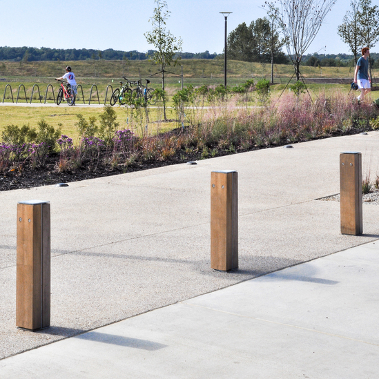 Seating and bollards for extensive urban park - USA | Streetlife | ESI ...