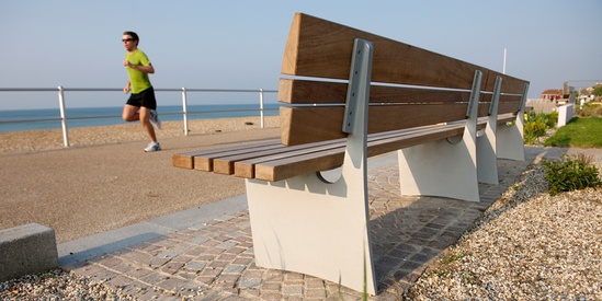 Benches for Bexhill-on-Sea seafront regeneration | Benchmark | ESI ...
